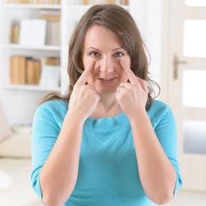 How EFT Tapping Can Help Relieve Anxiety (Instructions & Script)